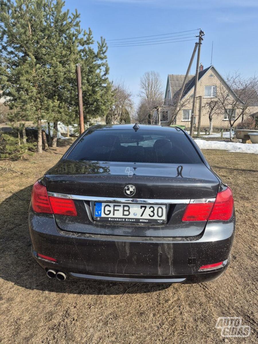 Pelēks BMW 730 2009 Ariogala, ar dzinēja tilpumu 3.00 L un nobraukumu 330 tūkst. km par 8800 €, foto 5 vietnē AUTOMOTO.COM.LV