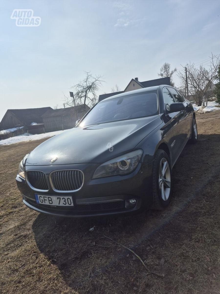 Pelēks BMW 730 2009 Ariogala, ar dzinēja tilpumu 3.00 L un nobraukumu 330 tūkst. km par 8800 €, foto 6 vietnē AUTOMOTO.COM.LV