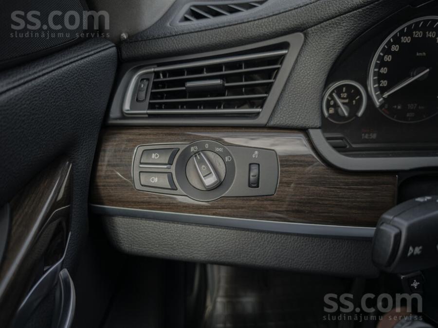 Pelēks BMW 730 2009 Liepāja, ar dzinēja tilpumu 3.00 L un nobraukumu 386 tūkst. km par 7600 €, foto 20 vietnē AUTOMOTO.COM.LV
