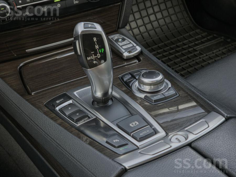 Pelēks BMW 730 2009 Liepāja, ar dzinēja tilpumu 3.00 L un nobraukumu 386 tūkst. km par 7600 €, foto 29 vietnē AUTOMOTO.COM.LV