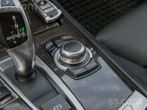 Pelēks BMW 730 2009 Liepāja, ar dzinēja tilpumu 3.00 L un nobraukumu 386 tūkst. km par 7600 €, foto 30 vietnē AUTOMOTO.COM.LV