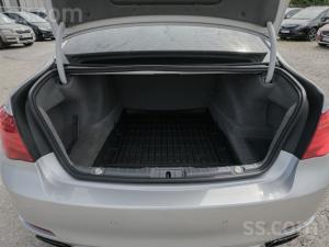 Pelēks BMW 730 2009 Liepāja, ar dzinēja tilpumu 3.00 L un nobraukumu 386 tūkst. km par 7600 €, foto 35 vietnē AUTOMOTO.COM.LV