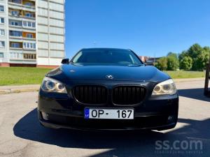 Grey BMW 730 2009 in Riga, with an engine capacity of 3.00 L and mileage of 350 thousand km for 7500 €, photo 3 on AUTOMOTO.COM.LV