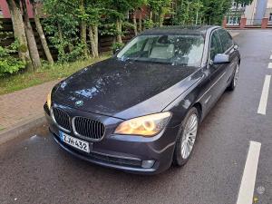 Grey BMW 730 2009 in Kedainiai, with an engine capacity of 2.99 L and mileage of 362 thousand km for 7650 €, photo 15 on AUTOMOTO.COM.LV