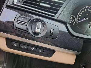 Grey BMW 730 2009 in Kedainiai, with an engine capacity of 2.99 L and mileage of 362 thousand km for 7650 €, photo 17 on AUTOMOTO.COM.LV