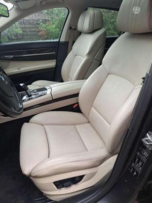 Grey BMW 730 2009 in Kedainiai, with an engine capacity of 2.99 L and mileage of 362 thousand km for 7650 €, photo 19 on AUTOMOTO.COM.LV