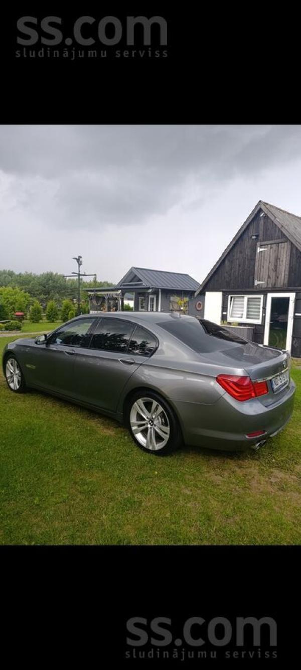Grey BMW 730 2009 in Talsi, with an engine capacity of 3.00 L and mileage of 316 thousand km for 9500 €, photo 3 on AUTOMOTO.COM.LV