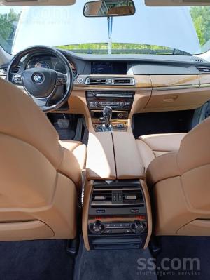 Pelēks BMW 730 2009 Talsi, ar dzinēja tilpumu 3.00 L un nobraukumu 316 tūkst. km par 9500 €, foto 19 vietnē AUTOMOTO.COM.LV