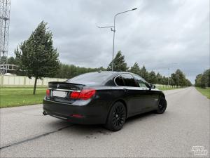 Grey BMW 730 2009 in Vilnius, with an engine capacity of 3.00 L and mileage of 360 thousand km for 10499 €, photo 5 on AUTOMOTO.COM.LV