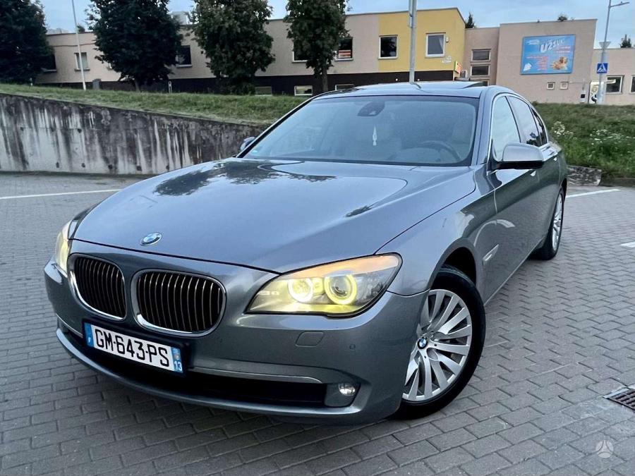 Pelēks BMW 730 2009 Kauņa, ar dzinēja tilpumu 3.00 L un nobraukumu 367 tūkst. km par 8500 €, foto 1 vietnē AUTOMOTO.COM.LV