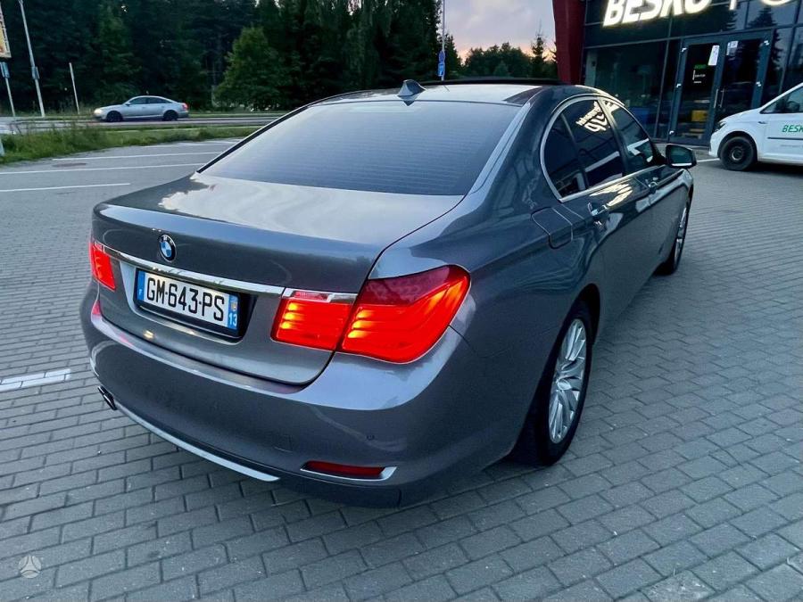 Pelēks BMW 730 2009 Kauņa, ar dzinēja tilpumu 3.00 L un nobraukumu 367 tūkst. km par 8500 €, foto 7 vietnē AUTOMOTO.COM.LV