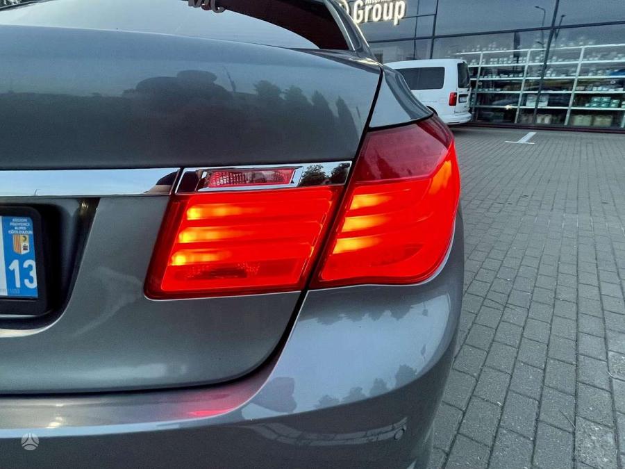 Pelēks BMW 730 2009 Kauņa, ar dzinēja tilpumu 3.00 L un nobraukumu 367 tūkst. km par 8500 €, foto 8 vietnē AUTOMOTO.COM.LV