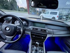 Pelēks BMW 730 2009 Kauņa, ar dzinēja tilpumu 3.00 L un nobraukumu 367 tūkst. km par 8500 €, foto 18 vietnē AUTOMOTO.COM.LV