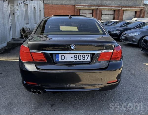 BMW 730 2009 Daugavpils vietnē Pelēks BMW 730 2009 Daugavpils, ar dzinēja tilpumu 3.00 L un nobraukumu 207 tūkst. km par 8900 €, foto 5 vietnē AUTOMOTO.COM.LV