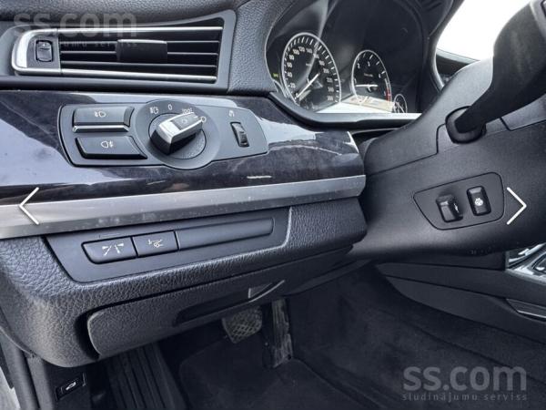 BMW 730 2009 Daugavpils vietnē Pelēks BMW 730 2009 Daugavpils, ar dzinēja tilpumu 3.00 L un nobraukumu 207 tūkst. km par 8900 €, foto 10 vietnē AUTOMOTO.COM.LV