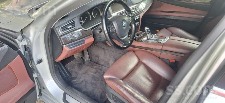 Pelēks BMW 730 2009 Tallina, ar dzinēja tilpumu 3.00 L un nobraukumu 245 tūkst. km par 8500 €, foto 9 vietnē AUTOMOTO.COM.LV