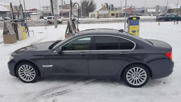 Pelēks BMW 730 2010 Kauņa, ar dzinēja tilpumu 2.99 L un nobraukumu 401 tūkst. km par 9500 €, foto 5 vietnē AUTOMOTO.COM.LV