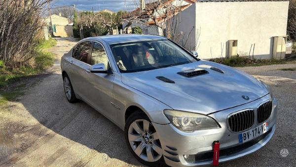 Grey BMW 730 2010 in Taurage, with an engine capacity of 0.00 L and mileage of 290 thousand km for 6200 €, photo 2 on AUTOMOTO.COM.LV