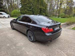 Pelēks BMW 730 2010 Valmiera, ar dzinēja tilpumu 3.00 L un nobraukumu 294 tūkst. km par 10500 €, foto 5 vietnē AUTOMOTO.COM.LV