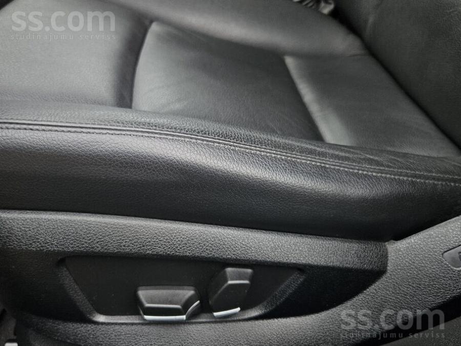 Grey BMW 730 2010 in Jekabpils, with an engine capacity of 3.00 L and mileage of 281 thousand km for 10690 €, photo 13 on AUTOMOTO.COM.LV