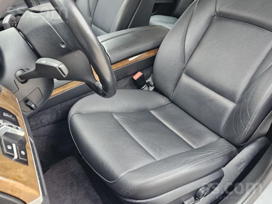 Grey BMW 730 2010 in Jekabpils, with an engine capacity of 3.00 L and mileage of 281 thousand km for 10690 €, photo 15 on AUTOMOTO.COM.LV