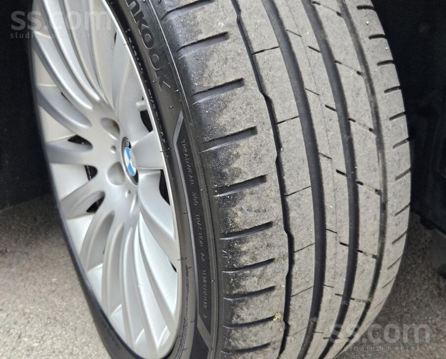 Grey BMW 730 2010 in Jekabpils, with an engine capacity of 3.00 L and mileage of 281 thousand km for 10690 €, photo 25 on AUTOMOTO.COM.LV