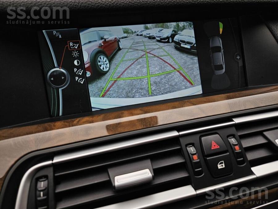 Grey BMW 730 2010 in Jekabpils, with an engine capacity of 3.00 L and mileage of 281 thousand km for 10690 €, photo 33 on AUTOMOTO.COM.LV