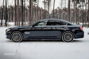 Grey BMW 730 2010 in Tallinn, with an engine capacity of 3.00 L and mileage of 379 thousand km for 8000 €, photo  on AUTOMOTO.COM.LV