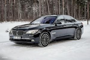 Pelēks BMW 730 2010 Tallina, ar dzinēja tilpumu 3.00 L un nobraukumu 379 tūkst. km par 8000 €, foto 14 vietnē AUTOMOTO.COM.LV