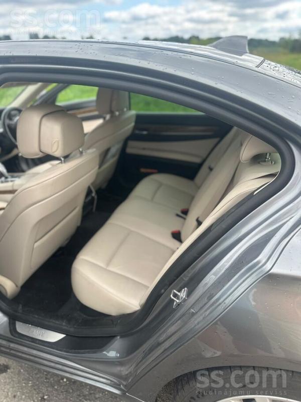 Pelēks BMW 730 2010 Jēkabpils, ar dzinēja tilpumu 3.00 L un nobraukumu 98 tūkst. km par 5500 €, foto 6 vietnē AUTOMOTO.COM.LV