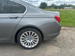 Pelēks BMW 730 2010 Jēkabpils, ar dzinēja tilpumu 3.00 L un nobraukumu 98 tūkst. km par 5500 €, foto 19 vietnē AUTOMOTO.COM.LV