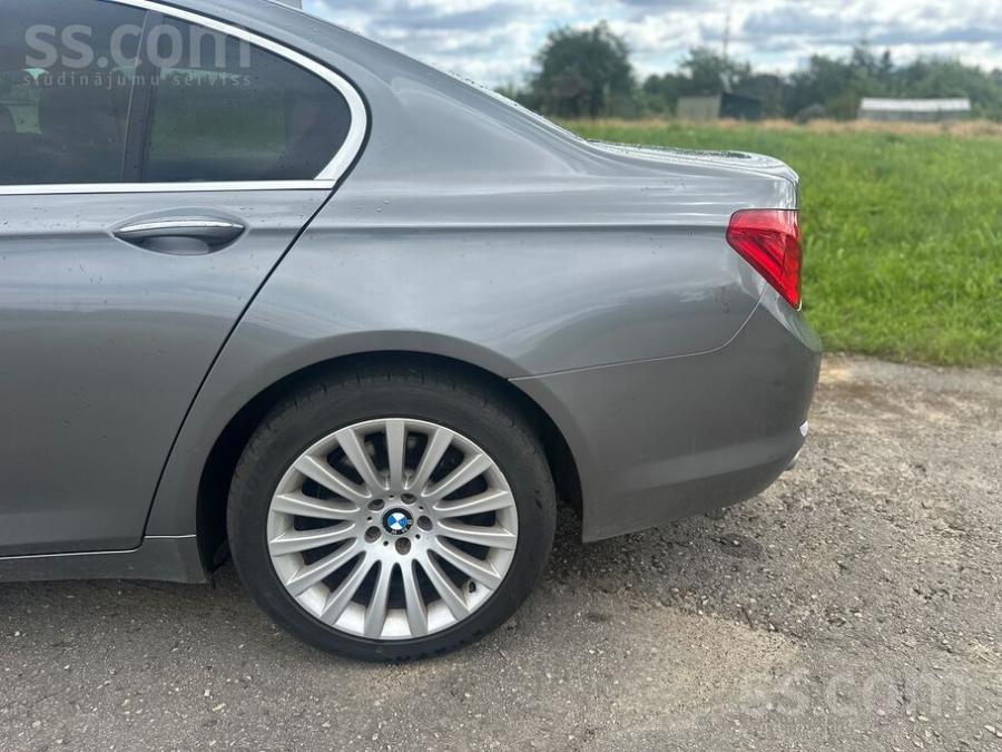 Pelēks BMW 730 2010 Jēkabpils, ar dzinēja tilpumu 3.00 L un nobraukumu 98 tūkst. km par 5500 €, foto 19 vietnē AUTOMOTO.COM.LV
