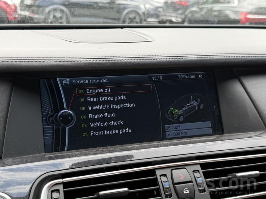 Grey BMW 730 2010 in Riga, with an engine capacity of 3.00 L and mileage of 340 thousand km for 6990 €, photo 16 on AUTOMOTO.COM.LV