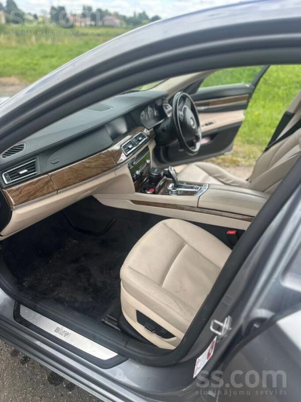 Pelēks BMW 730 2010 Jēkabpils, ar dzinēja tilpumu 3.00 L un nobraukumu 98 tūkst. km par 5500 €, foto 11 vietnē AUTOMOTO.COM.LV