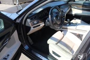 Grey BMW 730 2011 in Liepaja, with an engine capacity of 3.00 L and mileage of 293 thousand km for 11300 €, photo 8 on AUTOMOTO.COM.LV