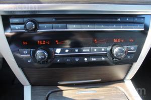 Grey BMW 730 2011 in Liepaja, with an engine capacity of 3.00 L and mileage of 293 thousand km for 11300 €, photo 18 on AUTOMOTO.COM.LV