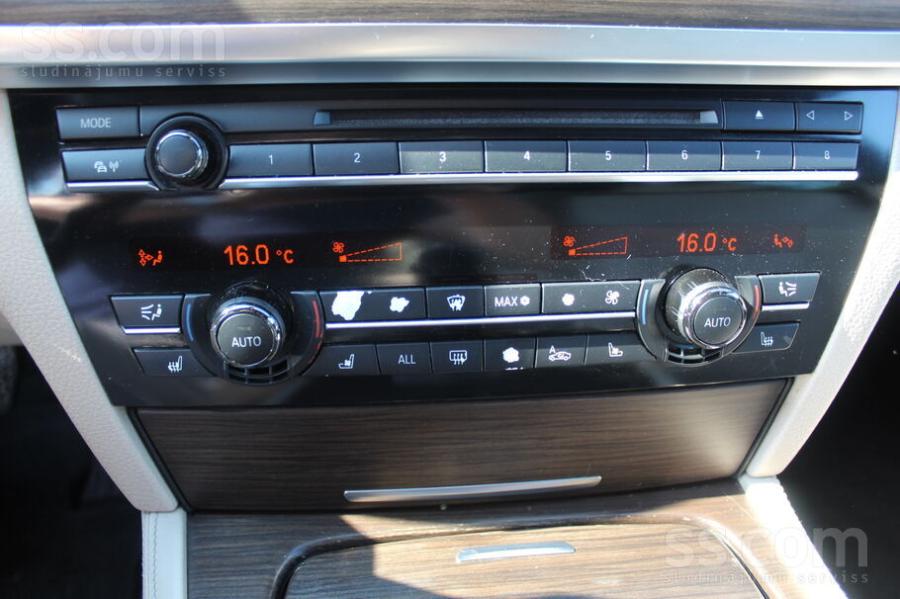 Grey BMW 730 2011 in Liepaja, with an engine capacity of 3.00 L and mileage of 293 thousand km for 11300 €, photo 18 on AUTOMOTO.COM.LV