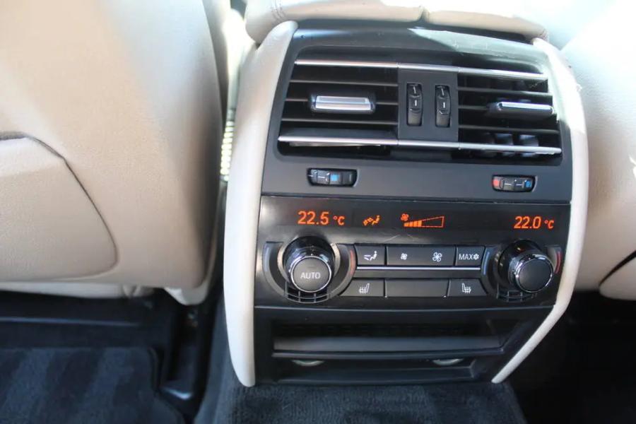 Pelēks BMW 730 2011 Liepāja, ar dzinēja tilpumu 3.00 L un nobraukumu 293 tūkst. km par 11300 €, foto 11 vietnē AUTOMOTO.COM.LV