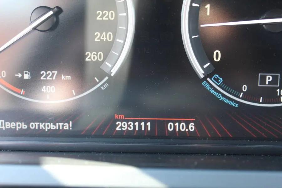 Pelēks BMW 730 2011 Liepāja, ar dzinēja tilpumu 3.00 L un nobraukumu 293 tūkst. km par 11300 €, foto 21 vietnē AUTOMOTO.COM.LV
