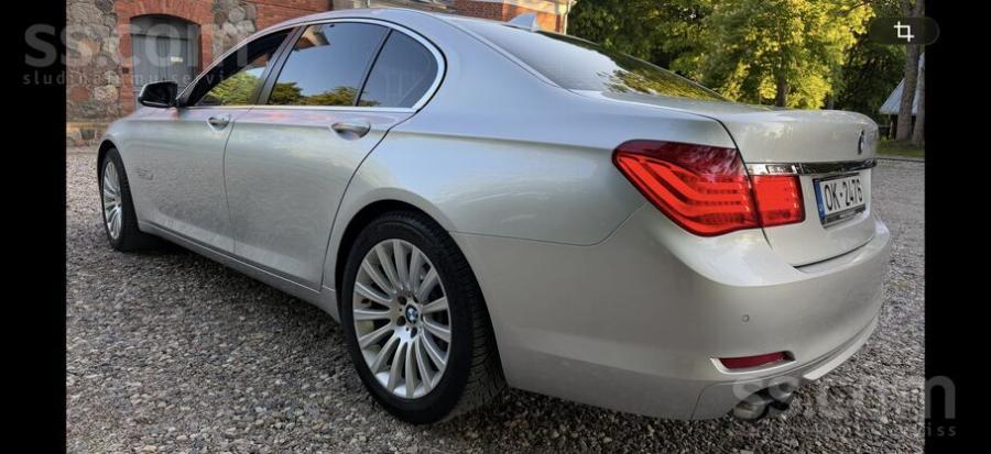 Grey BMW 730 2011 in Rezekne, with an engine capacity of 3.00 L and mileage of 210 thousand km for 10200 €, photo 10 on AUTOMOTO.COM.LV