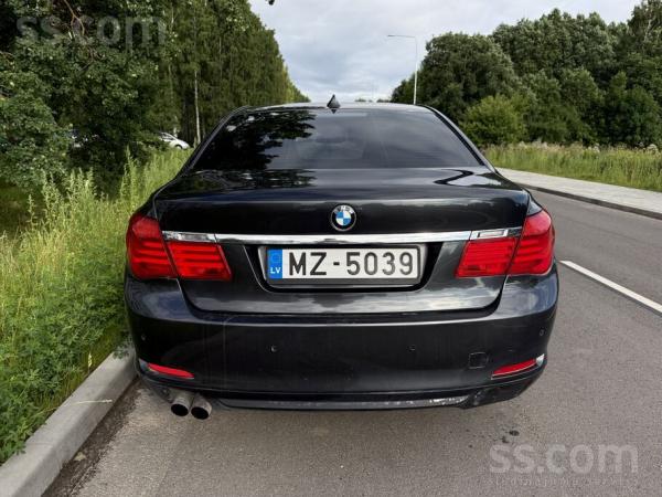 Pelēks BMW 730 2011 Daugavpils, ar dzinēja tilpumu 3.00 L un nobraukumu 272 tūkst. km par 9500 €, foto 3 vietnē AUTOMOTO.COM.LV