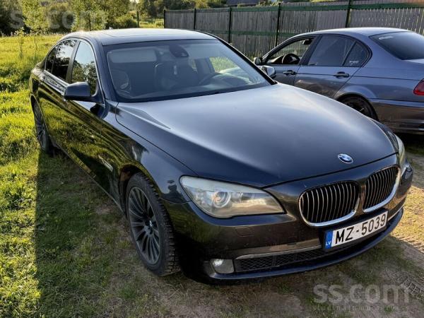 Pelēks BMW 730 2011 Daugavpils, ar dzinēja tilpumu 3.00 L un nobraukumu 272 tūkst. km par 9500 €, foto 5 vietnē AUTOMOTO.COM.LV