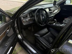 Pelēks BMW 730 2011 Daugavpils, ar dzinēja tilpumu 3.00 L un nobraukumu 272 tūkst. km par 9500 €, foto 8 vietnē AUTOMOTO.COM.LV