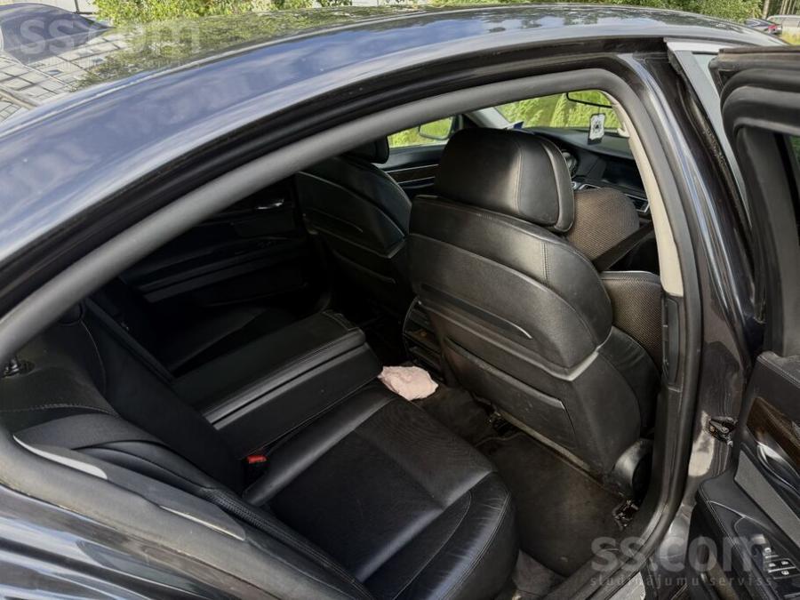 Pelēks BMW 730 2011 Daugavpils, ar dzinēja tilpumu 3.00 L un nobraukumu 272 tūkst. km par 9500 €, foto 9 vietnē AUTOMOTO.COM.LV