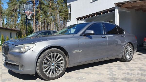 Pelēks BMW 730 2012 Rīga, ar dzinēja tilpumu 3.00 L un nobraukumu 345 tūkst. km par 8495 €, foto 1 vietnē AUTOMOTO.COM.LV