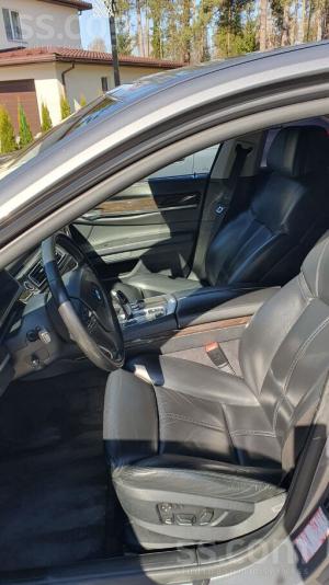 Pelēks BMW 730 2012 Rīga, ar dzinēja tilpumu 3.00 L un nobraukumu 345 tūkst. km par 8495 €, foto 13 vietnē AUTOMOTO.COM.LV