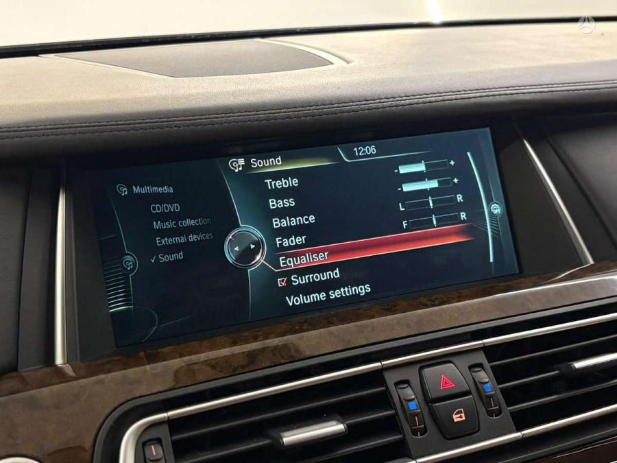 Grey BMW 730 2012 in Marijampole, with an engine capacity of 2.99 L and mileage of 303 thousand km for 12999 €, photo 7 on AUTOMOTO.COM.LV