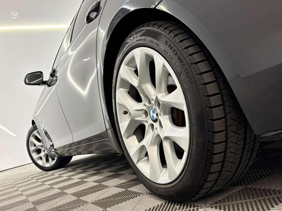 Grey BMW 730 2012 in Marijampole, with an engine capacity of 2.99 L and mileage of 303 thousand km for 12999 €, photo 23 on AUTOMOTO.COM.LV