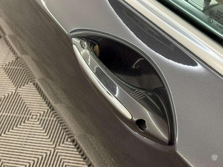 Grey BMW 730 2012 in Marijampole, with an engine capacity of 2.99 L and mileage of 303 thousand km for 12999 €, photo 29 on AUTOMOTO.COM.LV