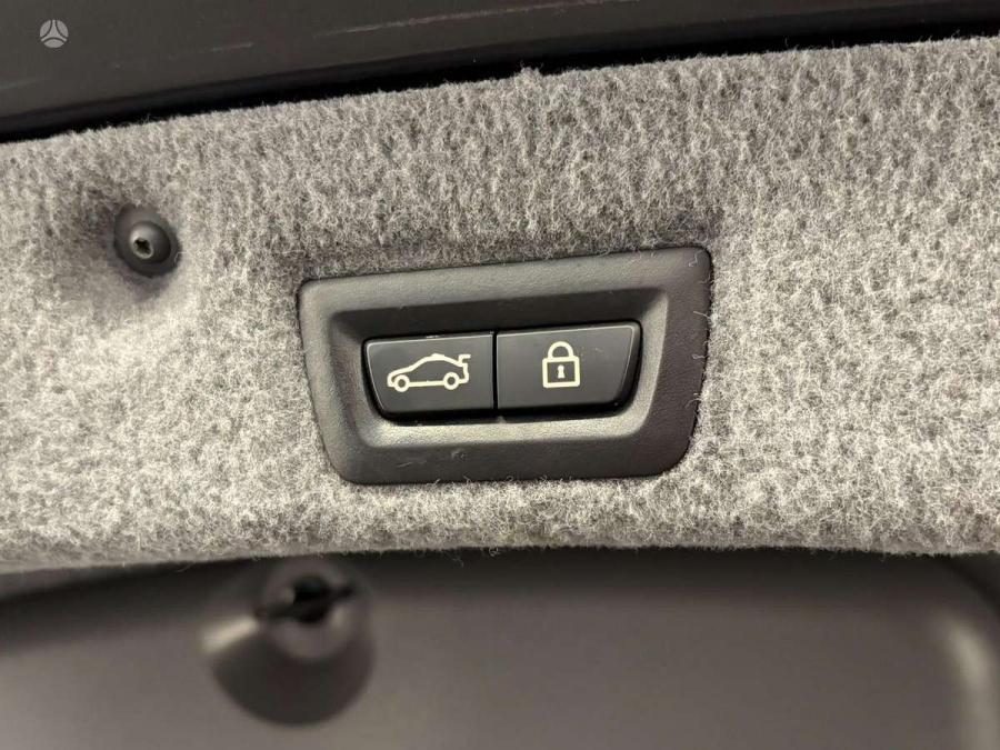 Grey BMW 730 2012 in Marijampole, with an engine capacity of 2.99 L and mileage of 303 thousand km for 12999 €, photo 30 on AUTOMOTO.COM.LV